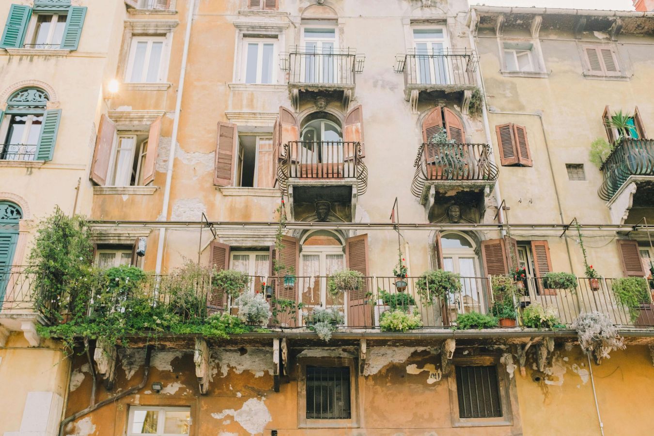 Buying a historic house in Italy: living inside history - Life in Italy